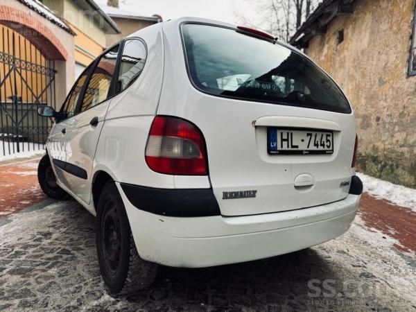 White Renault Scenic 2003 in Cesis, with an engine capacity of 1.90 L and mileage of 0 thousand km for 1150 €, photo 7 on AUTOMOTO.COM.LV