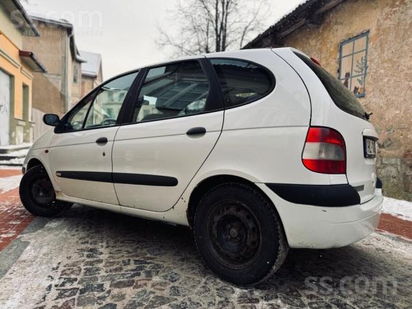 White Renault Scenic 2003 in Cesis, with an engine capacity of 1.90 L and mileage of 0 thousand km for 1150 €, photo 8 on AUTOMOTO.COM.LV