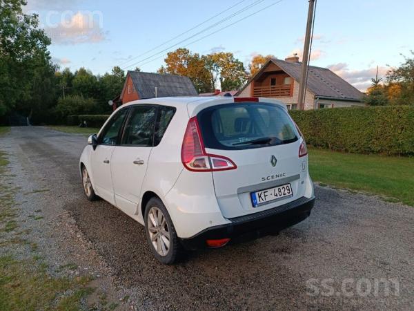 White Renault Scenic 2009 in Riga, with an engine capacity of 2.00 L and mileage of 325 thousand km for 1600 €, photo 7 on AUTOMOTO.COM.LV