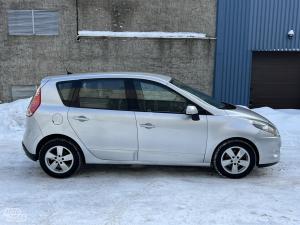 Balts Renault Scenic 2010 Klaipėda, ar dzinēja tilpumu 1.50 L un nobraukumu 227 tūkst. km par 2400 €, foto 2 vietnē AUTOMOTO.COM.LV