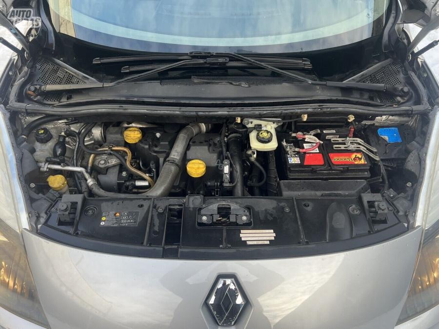 Balts Renault Scenic 2010 Klaipėda, ar dzinēja tilpumu 1.50 L un nobraukumu 227 tūkst. km par 2400 €, foto 9 vietnē AUTOMOTO.COM.LV