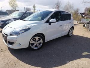White Renault Scenic 2010 in Rezekne, with an engine capacity of 1.90 L and mileage of 266 thousand km for 3550 €, photo 8 on AUTOMOTO.COM.LV