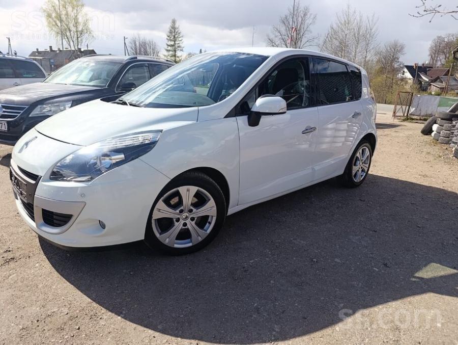 White Renault Scenic 2010 in Rezekne, with an engine capacity of 1.90 L and mileage of 266 thousand km for 3550 €, photo 8 on AUTOMOTO.COM.LV