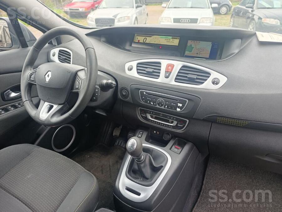 White Renault Scenic 2010 in Rezekne, with an engine capacity of 1.90 L and mileage of 266 thousand km for 3550 €, photo 25 on AUTOMOTO.COM.LV