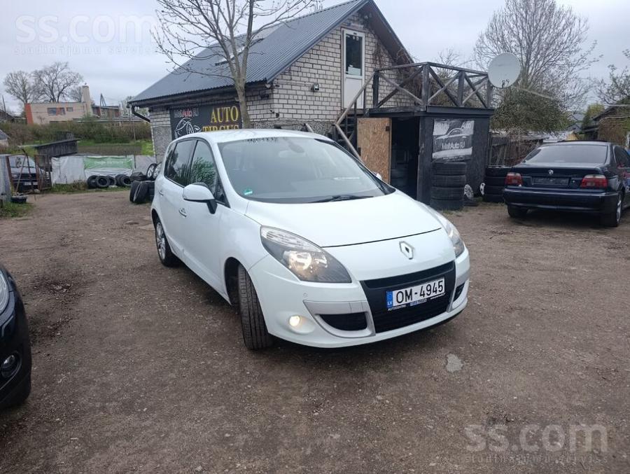 White Renault Scenic 2010 in Rezekne, with an engine capacity of 1.90 L and mileage of 266 thousand km for 3550 €, photo 27 on AUTOMOTO.COM.LV