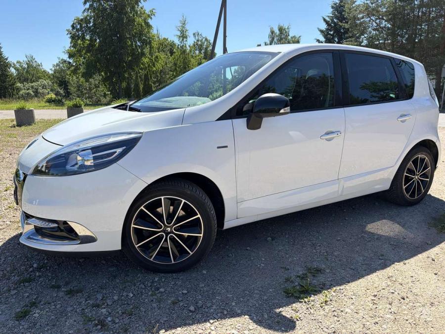 Balts Renault Scenic 2012 Jurbarkas, ar dzinēja tilpumu 2.00 L un nobraukumu 144 tūkst. km par 4500 €, foto 5 vietnē AUTOMOTO.COM.LV