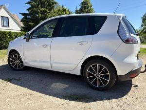 Balts Renault Scenic 2012 Jurbarkas, ar dzinēja tilpumu 2.00 L un nobraukumu 144 tūkst. km par 4500 €, foto 6 vietnē AUTOMOTO.COM.LV