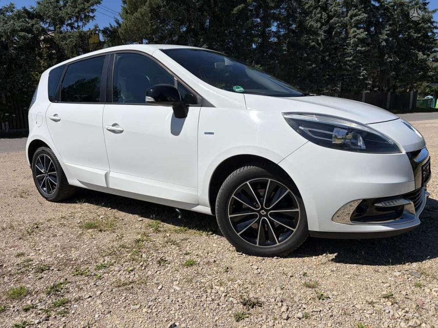 Balts Renault Scenic 2012 Jurbarkas, ar dzinēja tilpumu 2.00 L un nobraukumu 144 tūkst. km par 4500 €, foto 10 vietnē AUTOMOTO.COM.LV