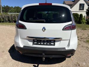 Balts Renault Scenic 2012 Jurbarkas, ar dzinēja tilpumu 2.00 L un nobraukumu 144 tūkst. km par 4500 €, foto 13 vietnē AUTOMOTO.COM.LV