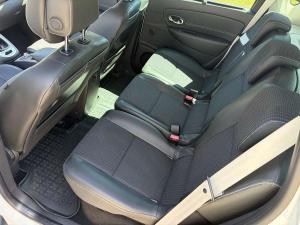 Balts Renault Scenic 2012 Jurbarkas, ar dzinēja tilpumu 2.00 L un nobraukumu 144 tūkst. km par 4500 €, foto 19 vietnē AUTOMOTO.COM.LV