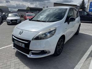 Balts Renault Scenic 2012 Tauragė, ar dzinēja tilpumu 1.46 L un nobraukumu 239 tūkst. km par 3650 €, foto  vietnē AUTOMOTO.COM.LV