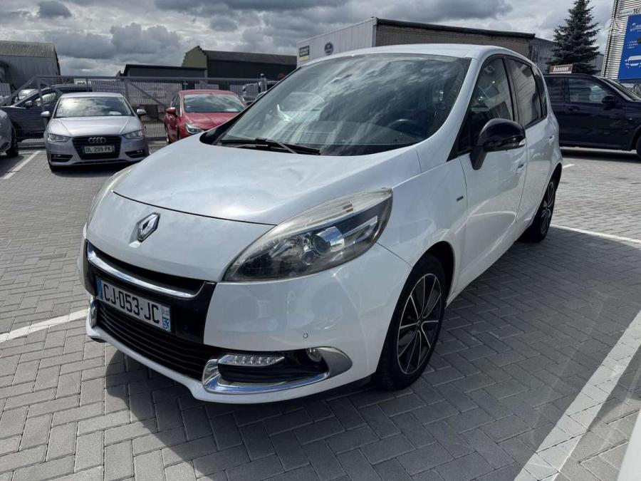 Balts Renault Scenic 2012 Tauragė, ar dzinēja tilpumu 1.46 L un nobraukumu 239 tūkst. km par 3650 €, foto 1 vietnē AUTOMOTO.COM.LV