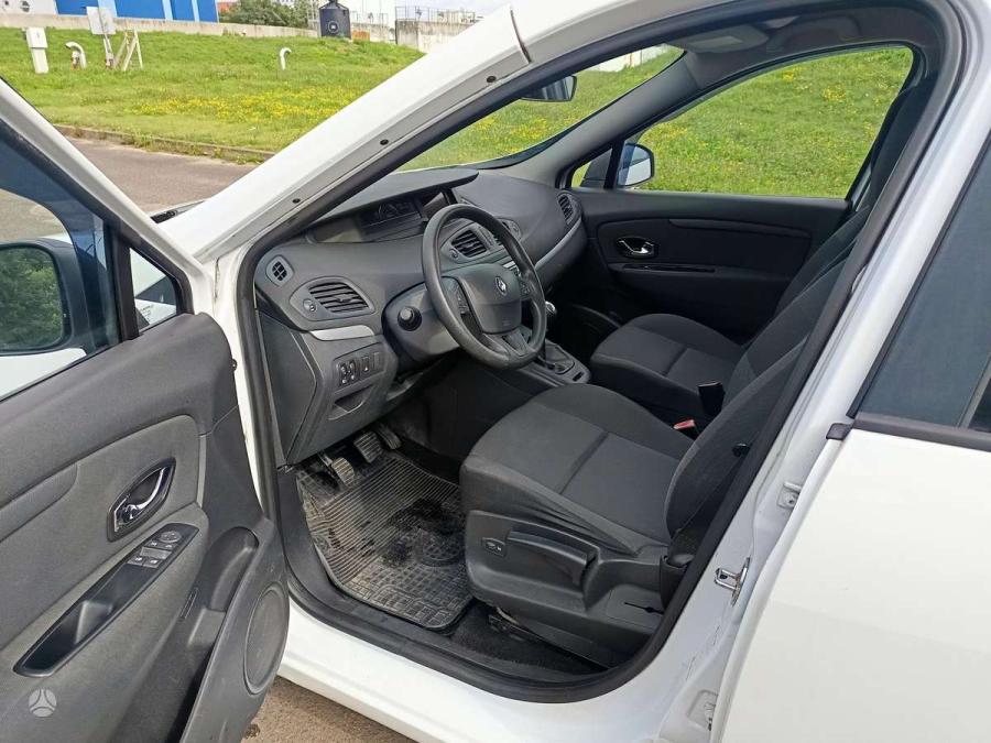 White Renault Scenic 2012 in Kaunas, with an engine capacity of 1.60 L and mileage of 225 thousand km for 4000 €, photo 6 on AUTOMOTO.COM.LV