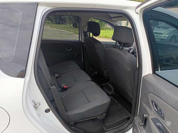 Balts Renault Scenic 2012 Kauņa, ar dzinēja tilpumu 1.60 L un nobraukumu 225 tūkst. km par 4000 €, foto 6 vietnē AUTOMOTO.COM.LV