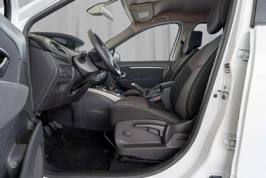 White Renault Scenic 2013 in Marijampole, with an engine capacity of 1.20 L and mileage of 178 thousand km for 4950 €, photo 22 on AUTOMOTO.COM.LV