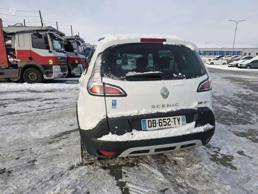 White Renault Scenic 2013 in Taurage, with an engine capacity of 1.50 L and mileage of 288 thousand km for 4250 €, photo 8 on AUTOMOTO.COM.LV