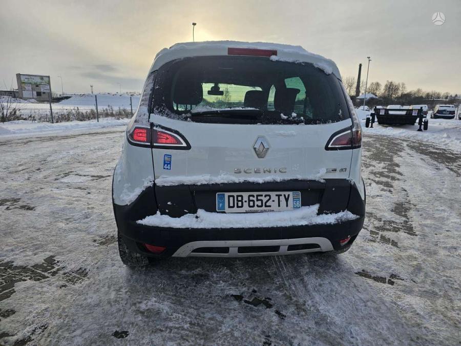 White Renault Scenic 2013 in Taurage, with an engine capacity of 1.50 L and mileage of 288 thousand km for 4250 €, photo 11 on AUTOMOTO.COM.LV