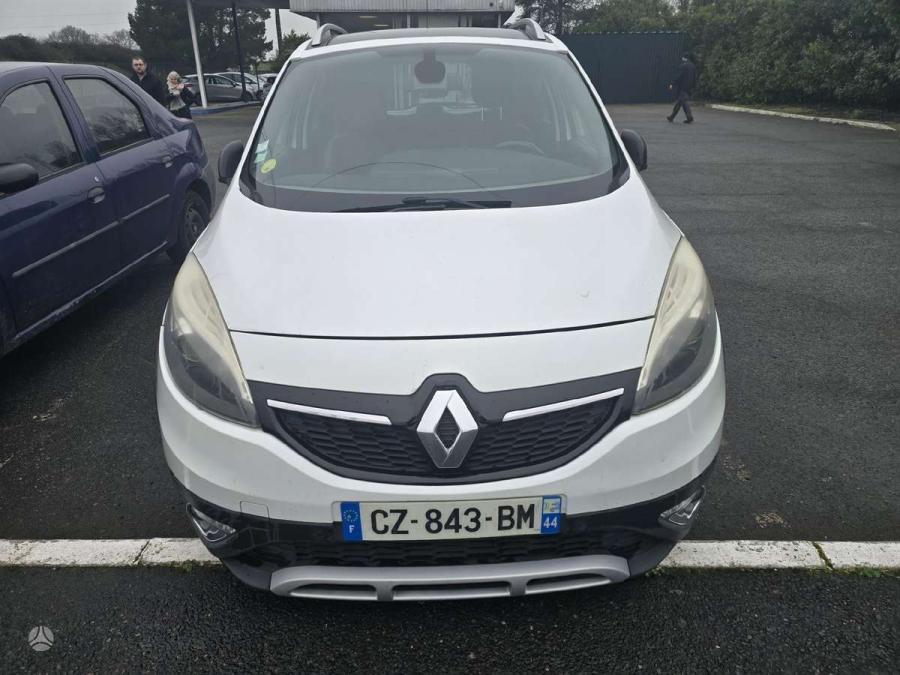 White Renault Scenic 2013 in Taurage, with an engine capacity of 1.50 L and mileage of 210 thousand km for 3500 €, photo 2 on AUTOMOTO.COM.LV