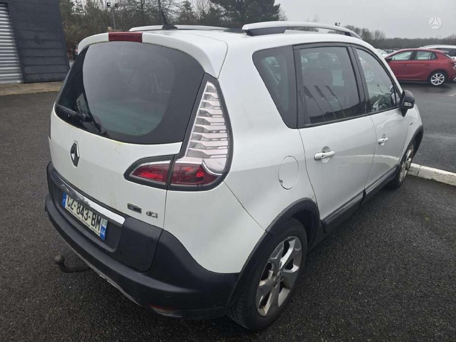 White Renault Scenic 2013 in Taurage, with an engine capacity of 1.50 L and mileage of 210 thousand km for 3500 €, photo 5 on AUTOMOTO.COM.LV