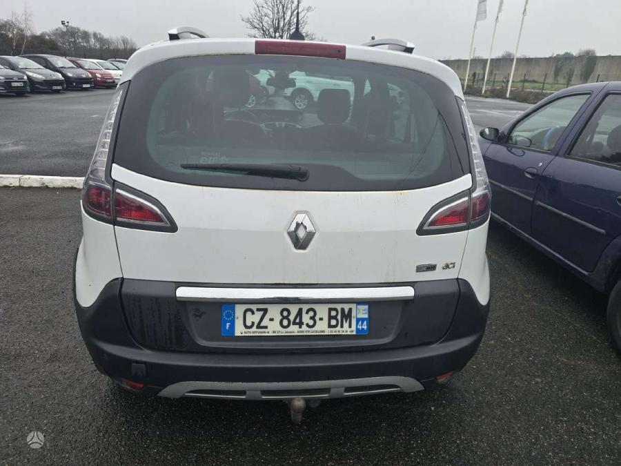 White Renault Scenic 2013 in Taurage, with an engine capacity of 1.50 L and mileage of 210 thousand km for 3500 €, photo 6 on AUTOMOTO.COM.LV