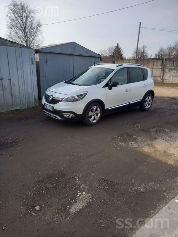 White Renault Scenic 2013 in Riga, with an engine capacity of 1.50 L and mileage of 326 thousand km for 1500 €, photo 1 on AUTOMOTO.COM.LV