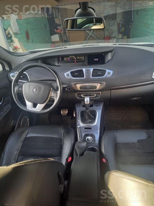 White Renault Scenic 2013 in Riga, with an engine capacity of 1.50 L and mileage of 326 thousand km for 1500 €, photo 4 on AUTOMOTO.COM.LV