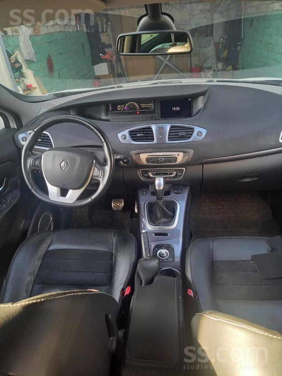 Balts Renault Scenic 2013 Rīga, ar dzinēja tilpumu 1.50 L un nobraukumu 326 tūkst. km par 1500 €, foto 5 vietnē AUTOMOTO.COM.LV