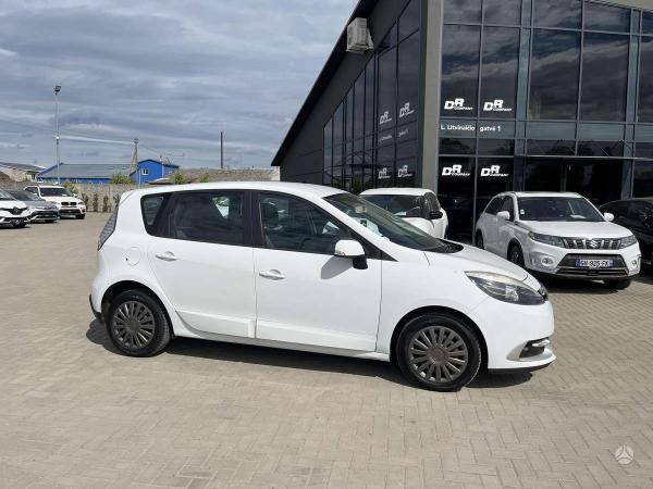 Balts Renault Scenic 2013 Tauragė, ar dzinēja tilpumu 1.50 L un nobraukumu 230 tūkst. km par 3200 €, foto 5 vietnē AUTOMOTO.COM.LV