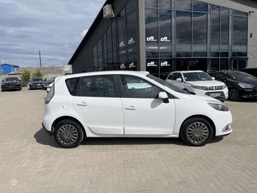White Renault Scenic 2013 in Taurage, with an engine capacity of 1.50 L and mileage of 230 thousand km for 3200 €, photo 7 on AUTOMOTO.COM.LV
