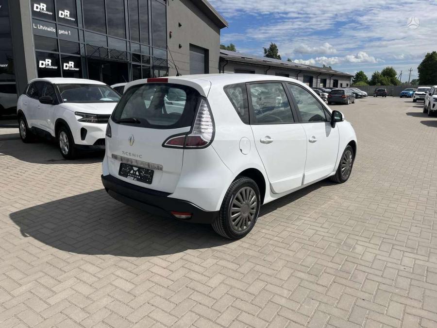 White Renault Scenic 2013 in Taurage, with an engine capacity of 1.50 L and mileage of 230 thousand km for 3200 €, photo 9 on AUTOMOTO.COM.LV