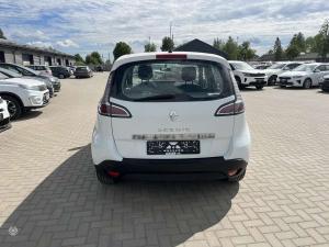 White Renault Scenic 2013 in Taurage, with an engine capacity of 1.50 L and mileage of 230 thousand km for 3200 €, photo 10 on AUTOMOTO.COM.LV