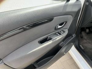 White Renault Scenic 2013 in Taurage, with an engine capacity of 1.50 L and mileage of 230 thousand km for 3200 €, photo 14 on AUTOMOTO.COM.LV