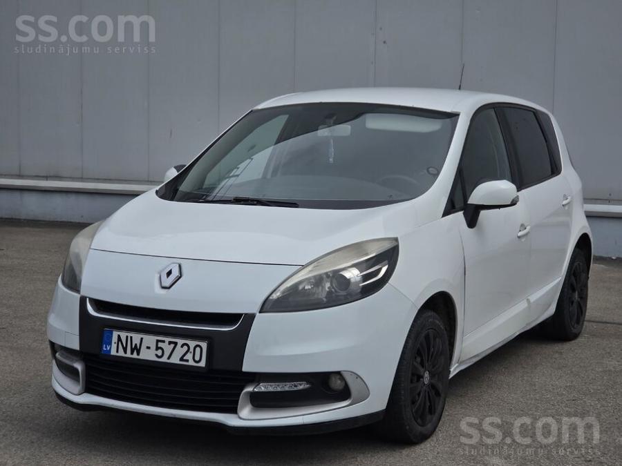 Balts Renault Scenic 2014 Jelgava, ar dzinēja tilpumu 1.50 L un nobraukumu 501 tūkst. km par 500 €, foto 3 vietnē AUTOMOTO.COM.LV