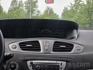 Balts Renault Scenic 2014 Jelgava, ar dzinēja tilpumu 1.50 L un nobraukumu 501 tūkst. km par 500 €, foto 8 vietnē AUTOMOTO.COM.LV