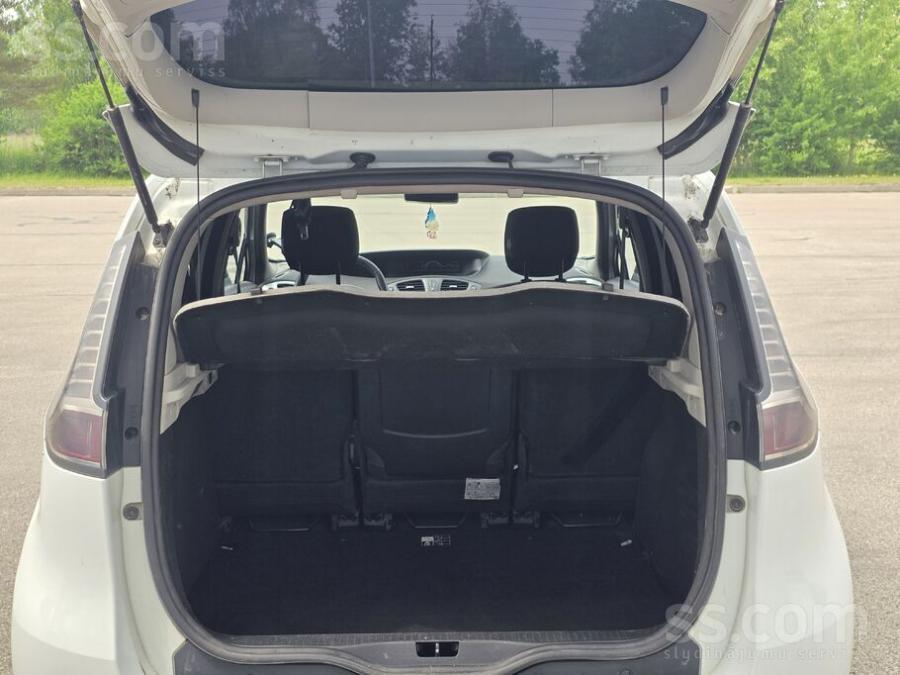 Balts Renault Scenic 2014 Jelgava, ar dzinēja tilpumu 1.50 L un nobraukumu 501 tūkst. km par 500 €, foto 13 vietnē AUTOMOTO.COM.LV