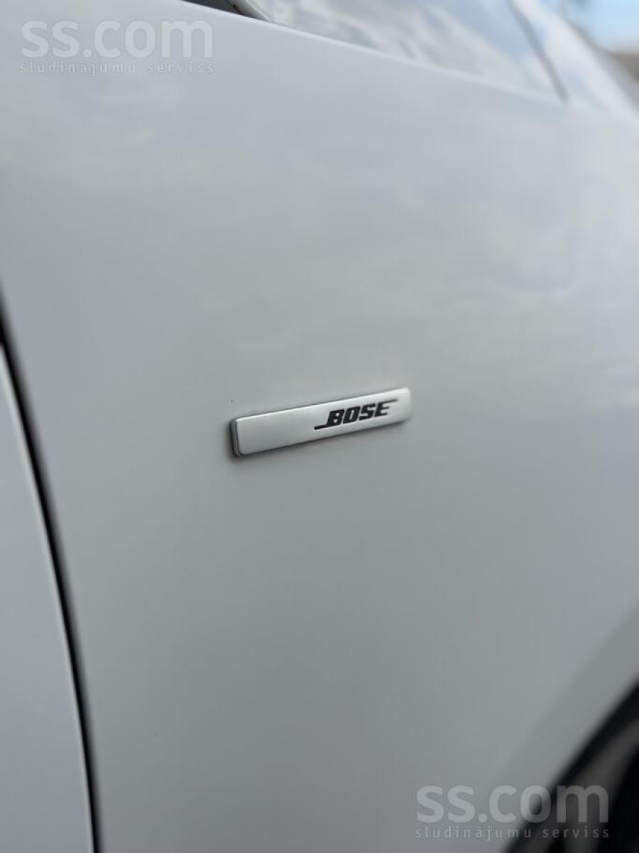 White Renault Scenic 2014 in Riga, with an engine capacity of 1.60 L and mileage of 225 thousand km for 5250 €, photo 12 on AUTOMOTO.COM.LV