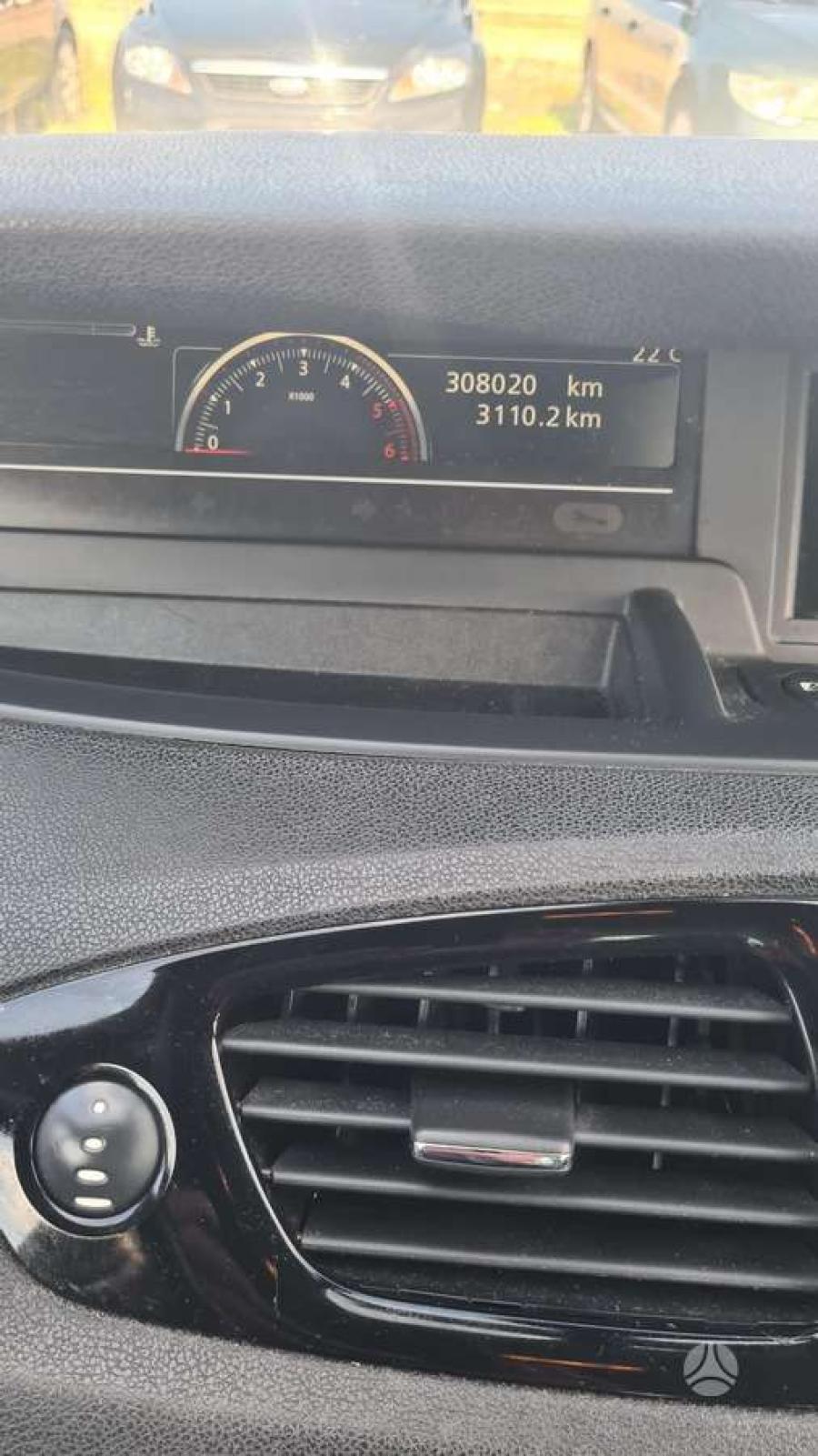 Balts Renault Scenic 2014 Šauļi, ar dzinēja tilpumu 1.60 L un nobraukumu 308 tūkst. km par 3950 €, foto 20 vietnē AUTOMOTO.COM.LV