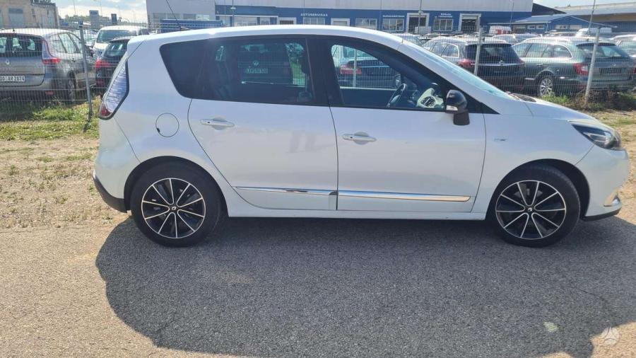 Balts Renault Scenic 2014 Šauļi, ar dzinēja tilpumu 1.60 L un nobraukumu 308 tūkst. km par 3950 €, foto 4 vietnē AUTOMOTO.COM.LV