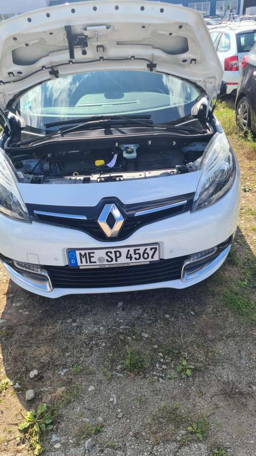 Balts Renault Scenic 2014 Šauļi, ar dzinēja tilpumu 1.60 L un nobraukumu 308 tūkst. km par 3950 €, foto 9 vietnē AUTOMOTO.COM.LV