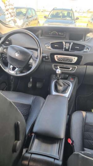 Balts Renault Scenic 2014 Šauļi, ar dzinēja tilpumu 1.60 L un nobraukumu 308 tūkst. km par 3950 €, foto 13 vietnē AUTOMOTO.COM.LV