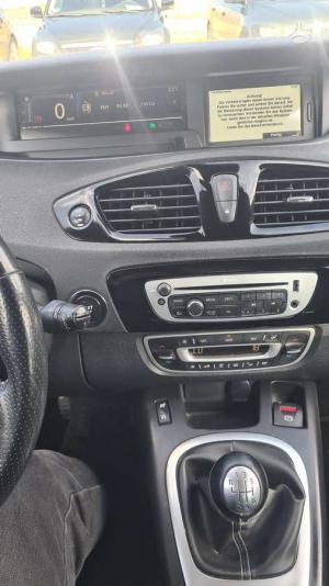 Balts Renault Scenic 2014 Šauļi, ar dzinēja tilpumu 1.60 L un nobraukumu 308 tūkst. km par 3950 €, foto 29 vietnē AUTOMOTO.COM.LV