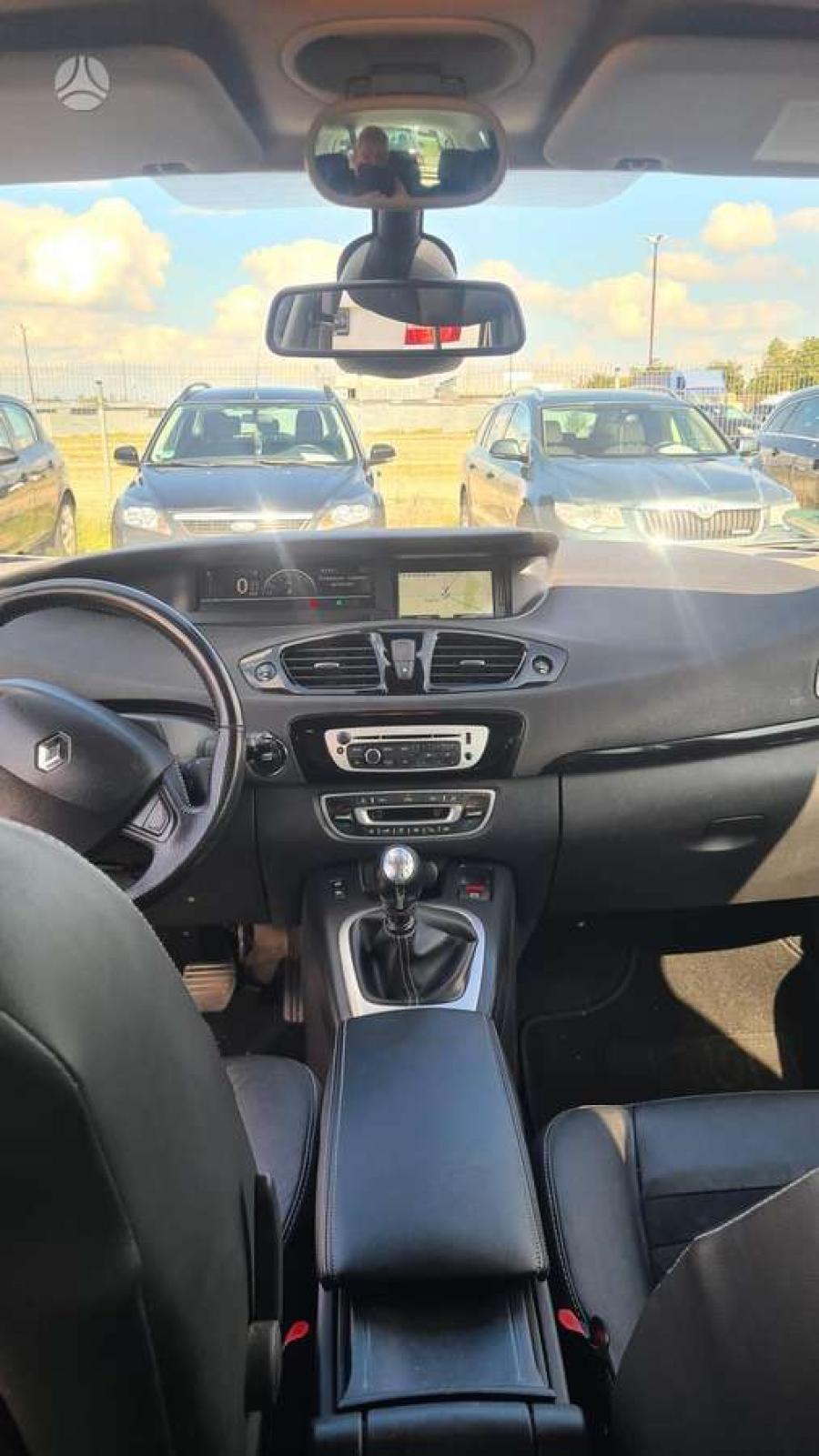 Balts Renault Scenic 2014 Šauļi, ar dzinēja tilpumu 1.60 L un nobraukumu 308 tūkst. km par 3950 €, foto 31 vietnē AUTOMOTO.COM.LV