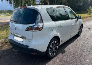 Balts Renault Scenic 2014 Tauragė, ar dzinēja tilpumu 1.46 L un nobraukumu 245 tūkst. km par 3700 €, foto 3 vietnē AUTOMOTO.COM.LV