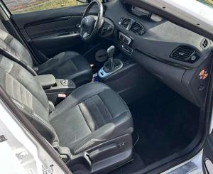 Balts Renault Scenic 2014 Tauragė, ar dzinēja tilpumu 1.46 L un nobraukumu 245 tūkst. km par 3700 €, foto 8 vietnē AUTOMOTO.COM.LV