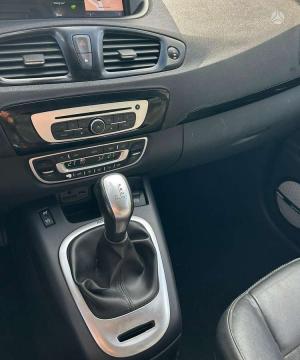 Balts Renault Scenic 2014 Tauragė, ar dzinēja tilpumu 1.46 L un nobraukumu 245 tūkst. km par 3700 €, foto 11 vietnē AUTOMOTO.COM.LV