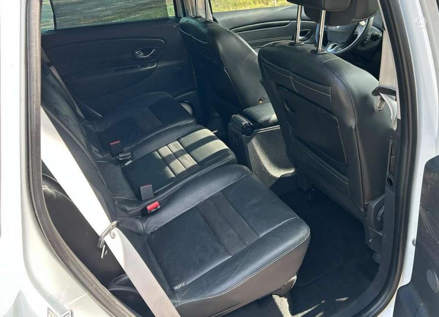 Balts Renault Scenic 2014 Tauragė, ar dzinēja tilpumu 1.46 L un nobraukumu 245 tūkst. km par 3700 €, foto 13 vietnē AUTOMOTO.COM.LV