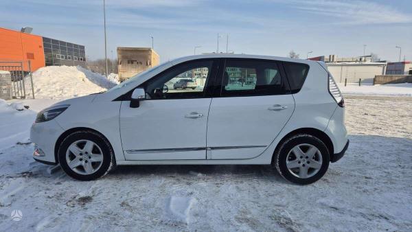 Balts Renault Scenic 2015 Tauragė, ar dzinēja tilpumu 1.46 L un nobraukumu 230 tūkst. km par 4200 €, foto 4 vietnē AUTOMOTO.COM.LV