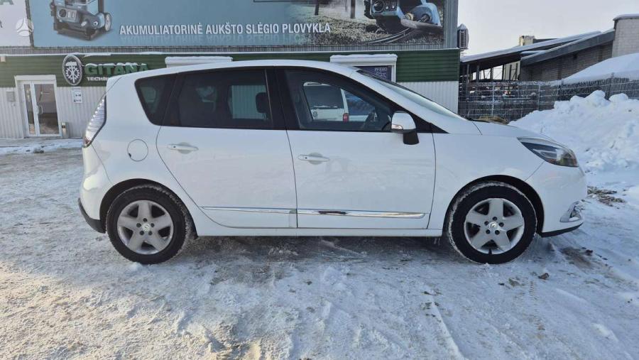 White Renault Scenic 2015 in Taurage, with an engine capacity of 1.46 L and mileage of 230 thousand km for 4200 €, photo 5 on AUTOMOTO.COM.LV