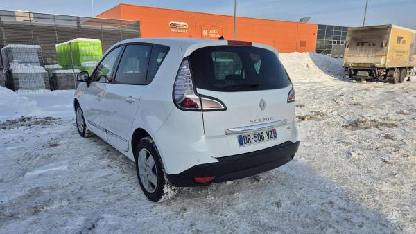 Balts Renault Scenic 2015 Tauragė, ar dzinēja tilpumu 1.46 L un nobraukumu 230 tūkst. km par 4200 €, foto 8 vietnē AUTOMOTO.COM.LV