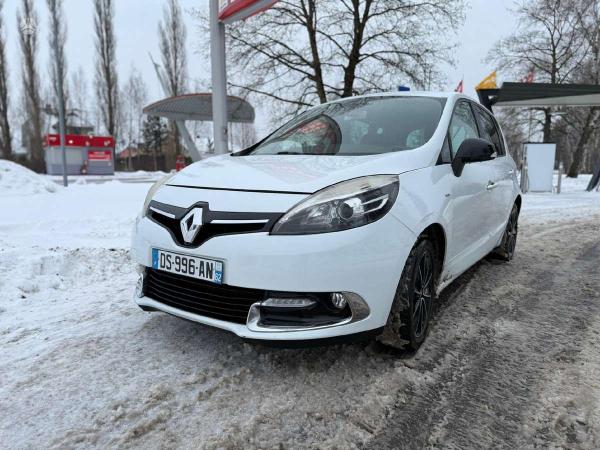 Balts Renault Scenic 2015 Tauragė, ar dzinēja tilpumu 1.46 L un nobraukumu 229 tūkst. km par 3300 €, foto 1 vietnē AUTOMOTO.COM.LV